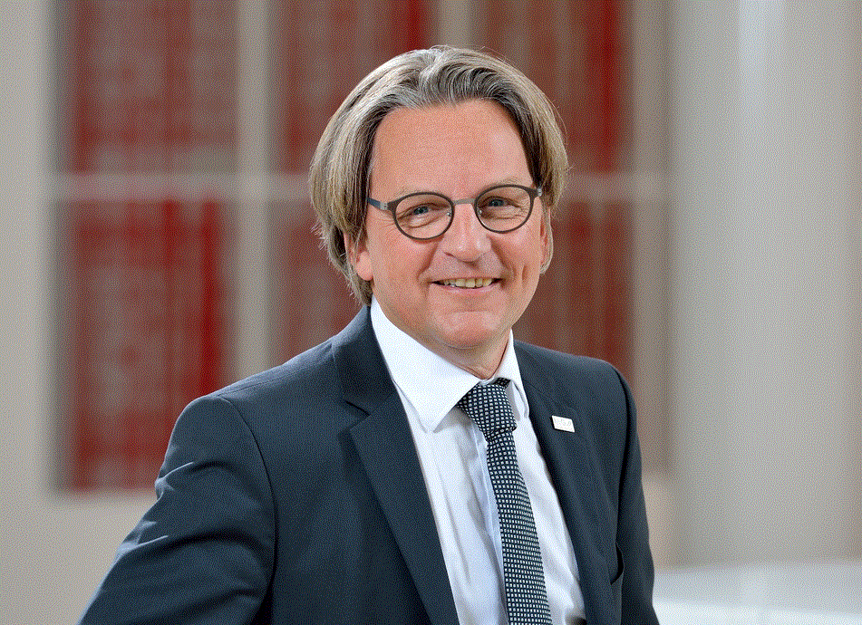 Dr. Bonin neuer Stadtdirektor - EWMG